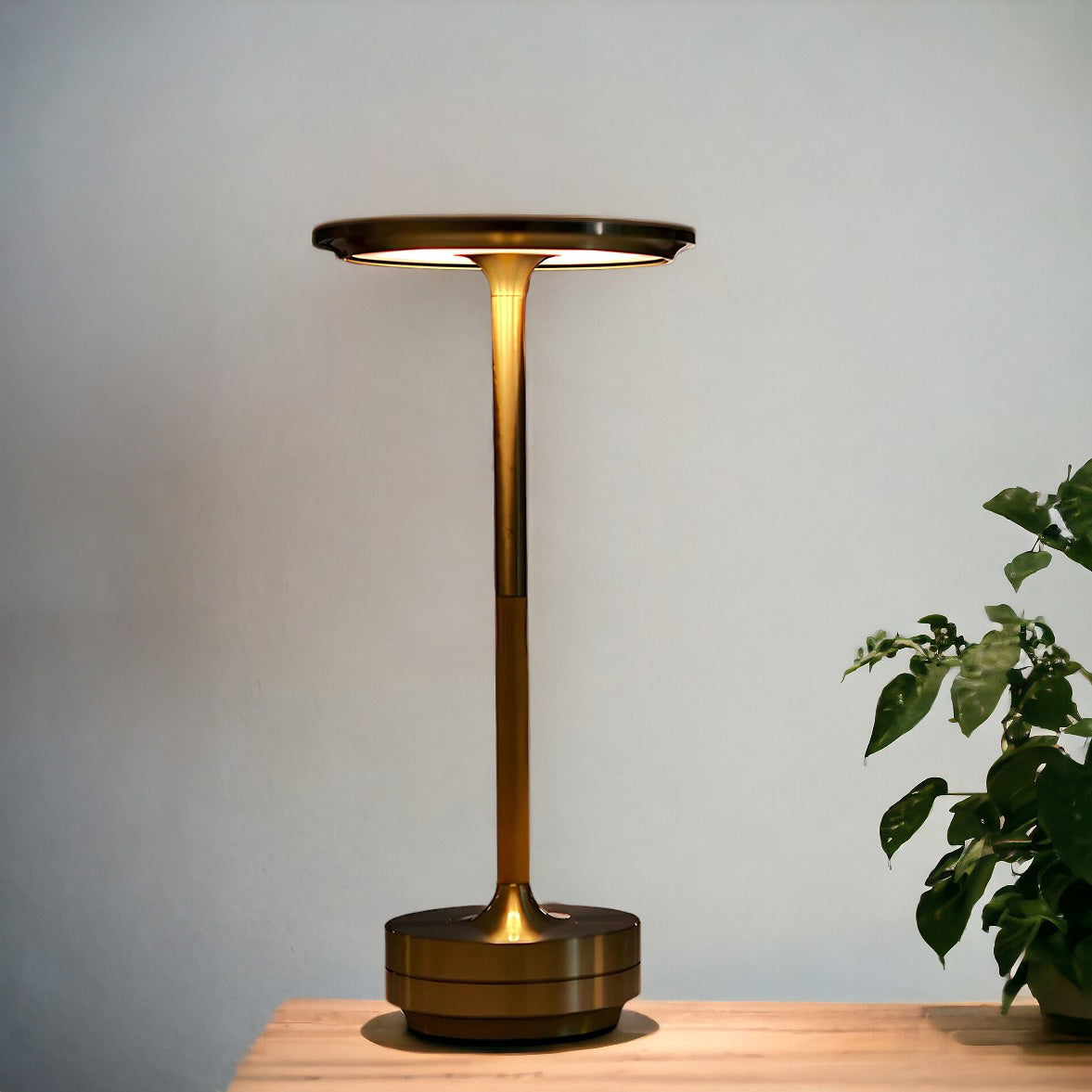 Cordless Modern Aura Table Lamp - Minimalist Nordic Design with Touch ...